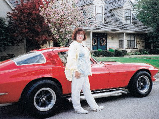 Corvette Ladies - Corvette Club - Vette Magazine